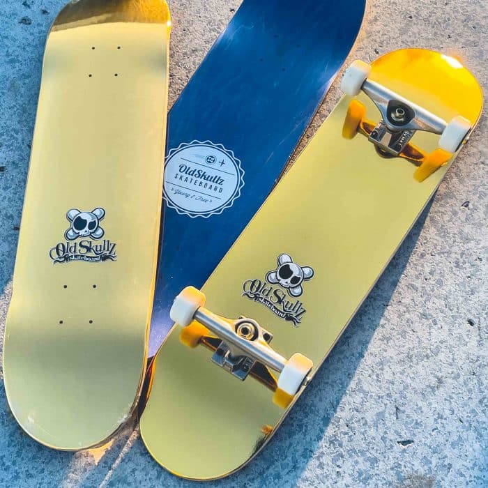 6. PLANCHE DE SKATE – Gold ‣ Old Skullz Skateboard